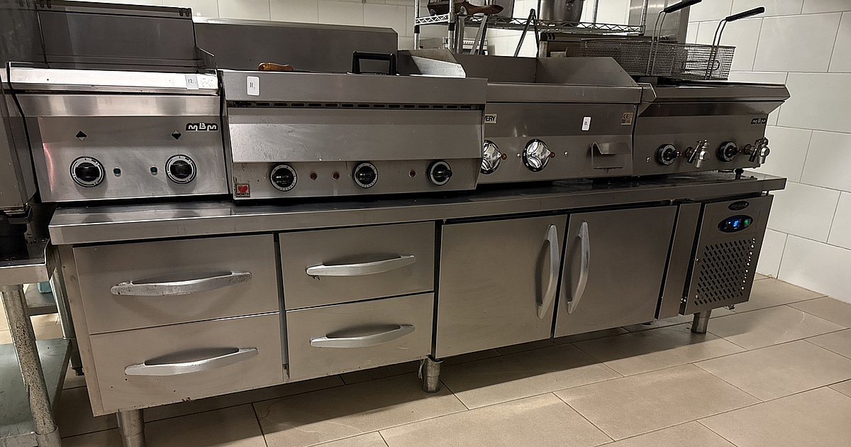 Kylbänk Tefcold UC5410 | 223x70x64 cm säljes via konkursauktion - Budi ...